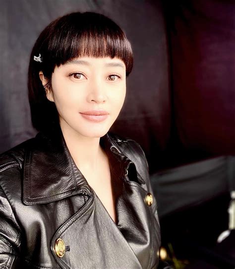 김혜수 나이 52세 건강한 명절 보내세요 [인스타]