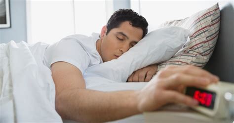 7 Morning Habits Of Low Quality People Who Never Make It Far In Life
