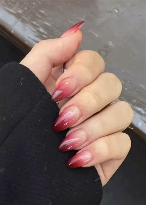 20 Gradient Nails To Look Stunning In 2025
