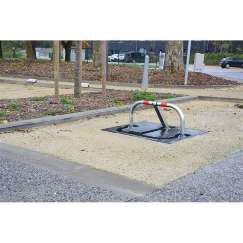 High Resistance Parking Bollard With Rubber Embedment Structure