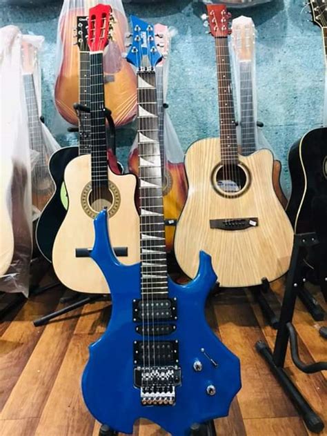 Musical Instruments Shop Ibanez G10