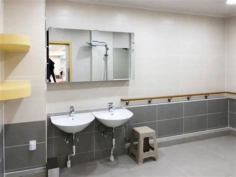 화이트톤의 심플하고 깔끔한 150평 요양원 인테리어 김포 마산동