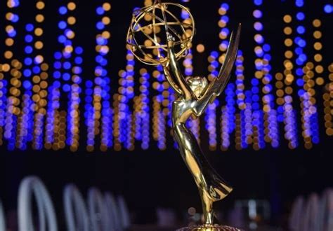Posponen Premios Emmy Por Huelga De Actores Y Guionistas Ya Fm