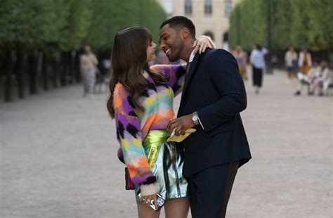 Thời Trang đỉnh Cao Của Lily Collins Trong Emily In Paris 3 Báo Phụ Nữ