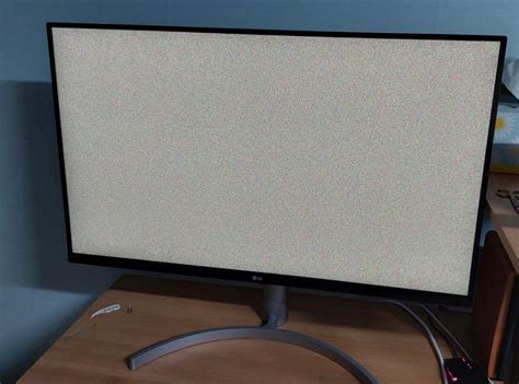 모니터 Hdmi 연결 문제 지지직 현상 도와주세요
