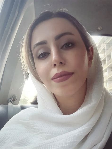 رشد کن شاخه شاخه تا جایی که خودت سایه‌سار خود بشوی و سپس میوه میوه بار