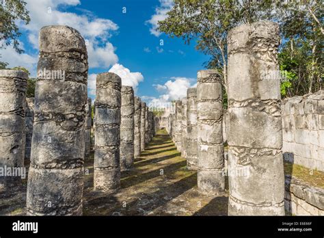 Temple Of A Thousand Warriors Chichen Itza Mexico Stock Photo Alamy