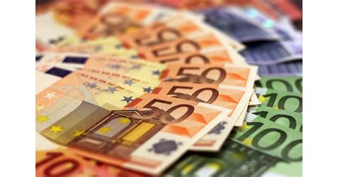 ЕЦБ избра мотивите и темите за новия дизайн на евробанкнотите