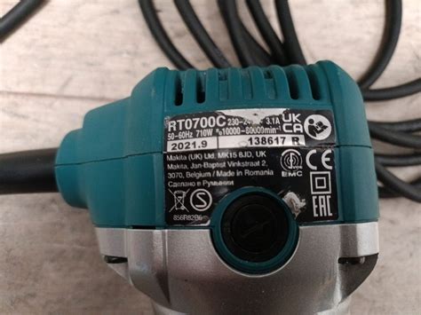Makita RT0700 C фрезер, кромковий фрезер, 710Вт, 2 цанги, оригінал: 5 ...