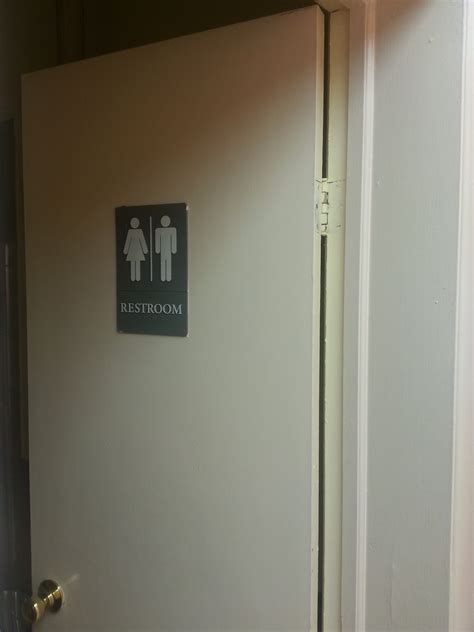 무료 이미지 벽 깨끗한 화장실 방 문 인테리어 디자인 공공의 세면실 위생 시설 2448x3264 943178 무료 이미지 Pxhere