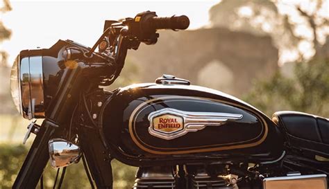 Royal Enfield Hunter 350 Crosses 2 Lakh Sales Figures In Less Than 12