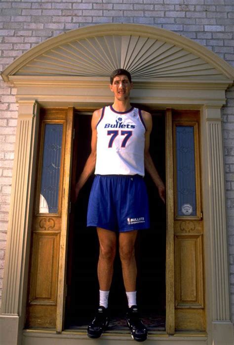 Los jugadores más altos de la NBA