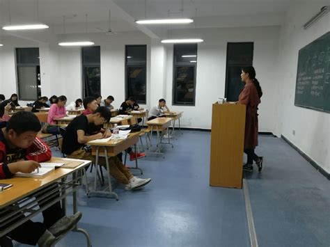 我的大学我做主——经管学院新生入学教育系列报道（二） 经济与管理学院—安康学院
