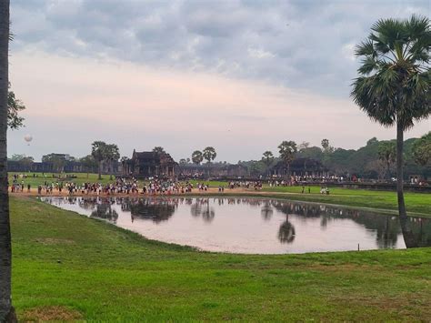 បុណ្យចូលឆ្នាំចិន៤ថ្ងៃ ភ្ញៀវចេញដើរកម្សាន្តទូទាំងប្រទេស១លាននាក់ Empire
