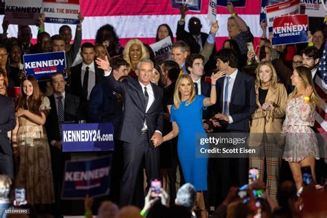Robert F Kennedy Jr And His Wife Actress Cheryl Hines Wave To News