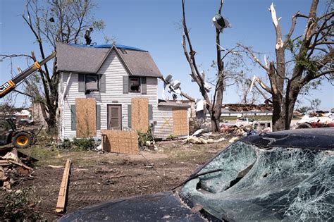 Tornados E Tempestades Deixam Ao Menos 15 Mortos Nos Eua