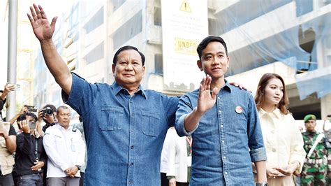Bagaimana Prabowo Gibran Meredam Isu Dinasti Politik Jokowi Tempo Co