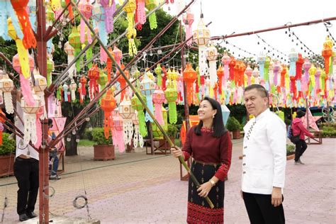 ผู้ว่าราชการจังหวัดลำพูน พร้อมรองผู้ว่าราชการจังหวัดลำพูน สักการะ