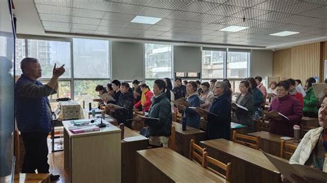 开学了！武汉武昌社区教育学院多门课程受热捧服务居民彭婧