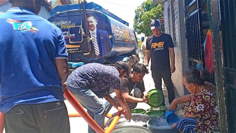 Rusdi Masse Bantu Air Bersih Warga Palopo Terdampak Banjir RITMEE CO ID