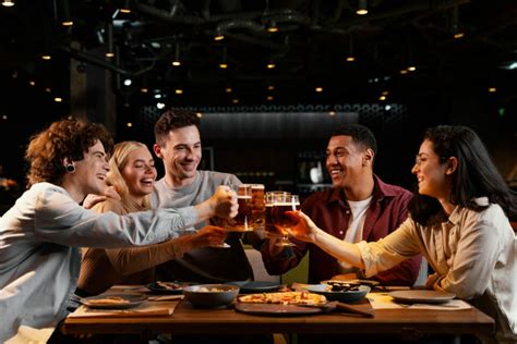 Penting Ini 10 Hal Yang Dilarang Saat Bersama Teman Introvert