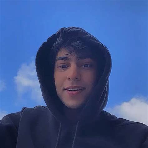 Mahir Malhotra Mahir Malhotra • Threads Say More