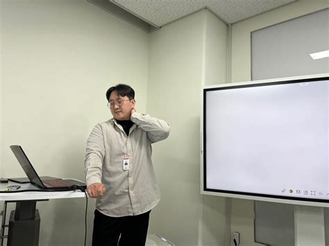 Hyun Kim Gave A Talk On Detecting And Quantifying Causal Associations