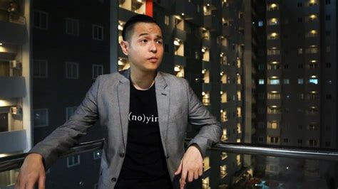 Artis Injak Foto Politikus 55 Koleksi Gambar