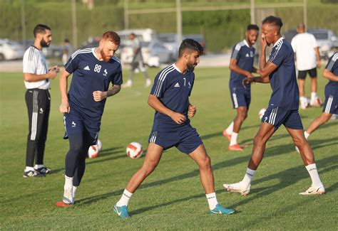 الاتفاق يخسر أقوى أسلحته قبل موقعة الهلال والفريق يغادر للرياض