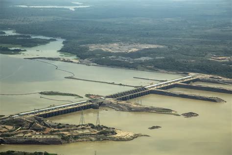 Seca na Amazônia leva a desligamento do linhão do Madeira de