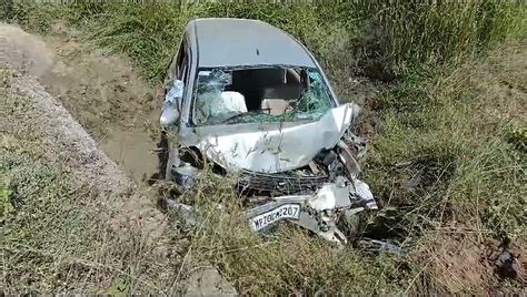 Madhya Pradesh Car Falls Into 10 Feet Gorge In Satna 5 Injured In Satna
