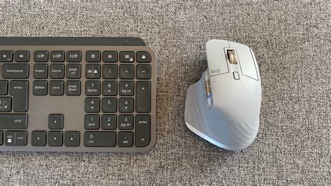 Logitech MX Master Advanced Wireless Mouse Review TechTwo Tv