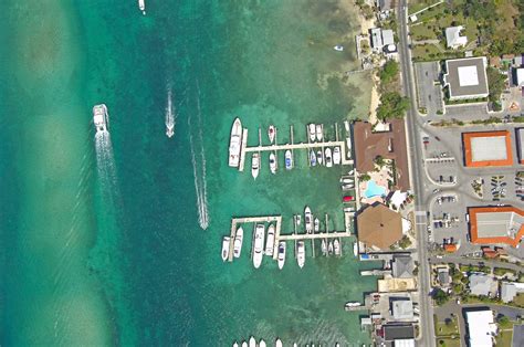 Nassau Harbour Club Hotel And Marina In Nassau Bahamas Marina Reviews
