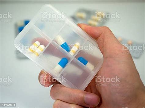 Pil Obat Pil Obat Obatobatan Dosis Multivitamin Kapsul Suplemen Herbal Foto Stok Unduh Gambar