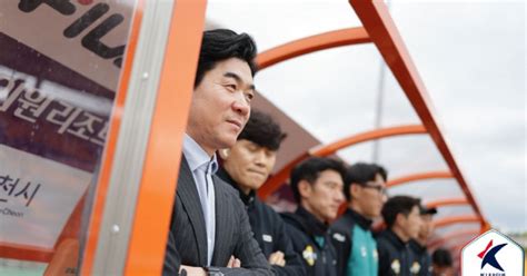 현장인터뷰 인천 울겠네 강원 윤정환 감독 4골도 불만족 넣을 수 있을 때 많이 넣어야
