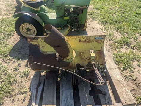 John Deere Riding Lawn Tractor Snow Blower Attachment Unknown