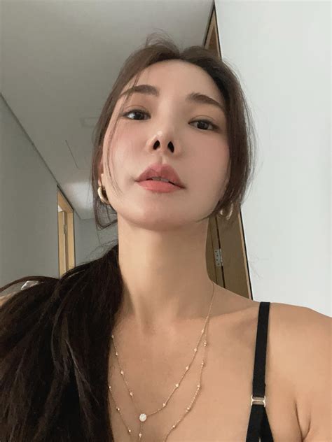 고개를 들어 내려