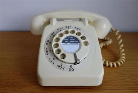LOVELY CLASSIC VINTAGE Ivory 706L Gpo Dial Telephone Introduced 1959