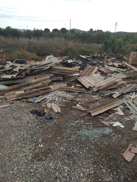 Cumuli Di Rifiuti Abbandonati A Trapani E Una Discarica A Cielo