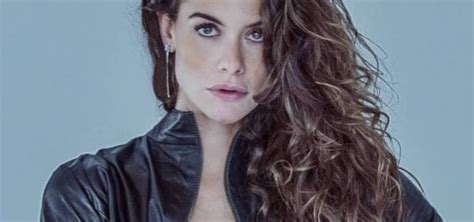Alinne Moraes ousa e publica foto seios à mostra em suas redes sociais Voz da Bahia