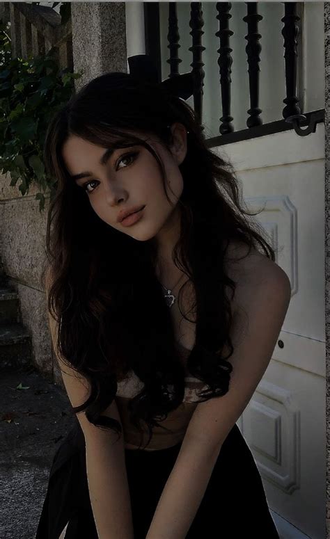 Brown Hair Blue Eyes Girl Black Hair Pale Skin Brunette Green Eyes