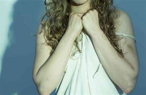 Pakistani Citizens Are Sexually Exploiting White Women In Britain ब्रिटेन में श्वेत युवतियों