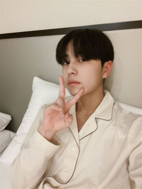 TEAM Translations On Twitter 230215 WEVERSE TAKI Its Glasses TAKI