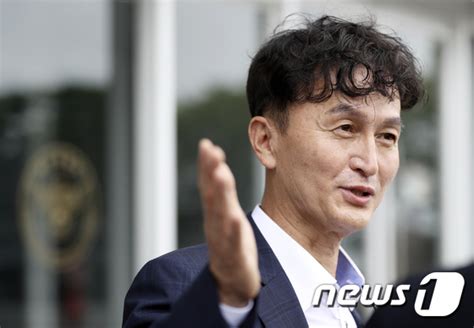 대기발령 류삼영 총경 울산경찰청으로 첫 출근