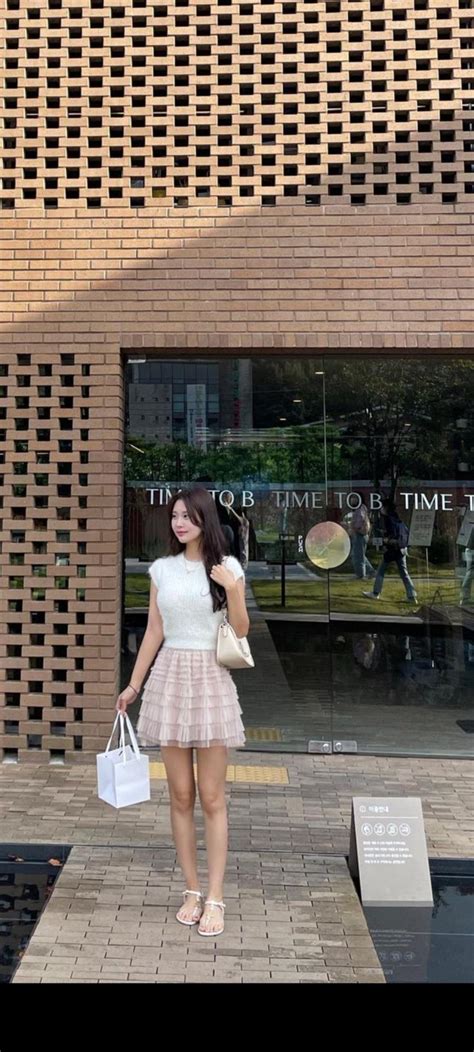 굥비니 빨간 비키니 홀터넥 민소매 여친룩 유머해