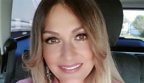 FOTO VIDEO Anca Țurcașiu și cele mai sexy apariții ale sale Ședința foto de la malul mării