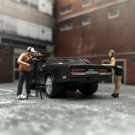 164 Scale Figures Trendy Photographer And Fashion Sexy Lady Cast Allo