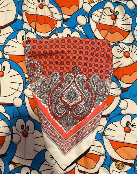 เสื้อสายเดี่ยวผูกหลัง มือสอง Ennxo