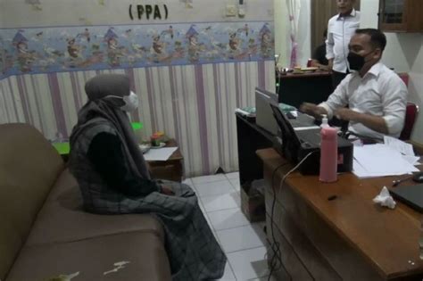 Tuban Gempar Beredar Video Mesum Di Depan Balita Polisi Tangkap Pemeran Wanita