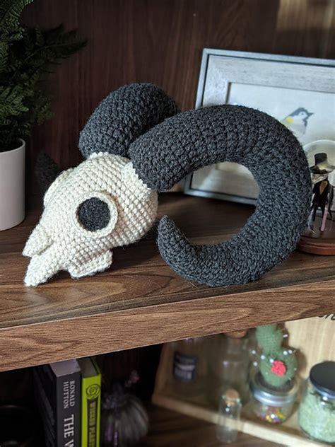 Ravelry Ram Horns Pattern By Heather Leigh Clark